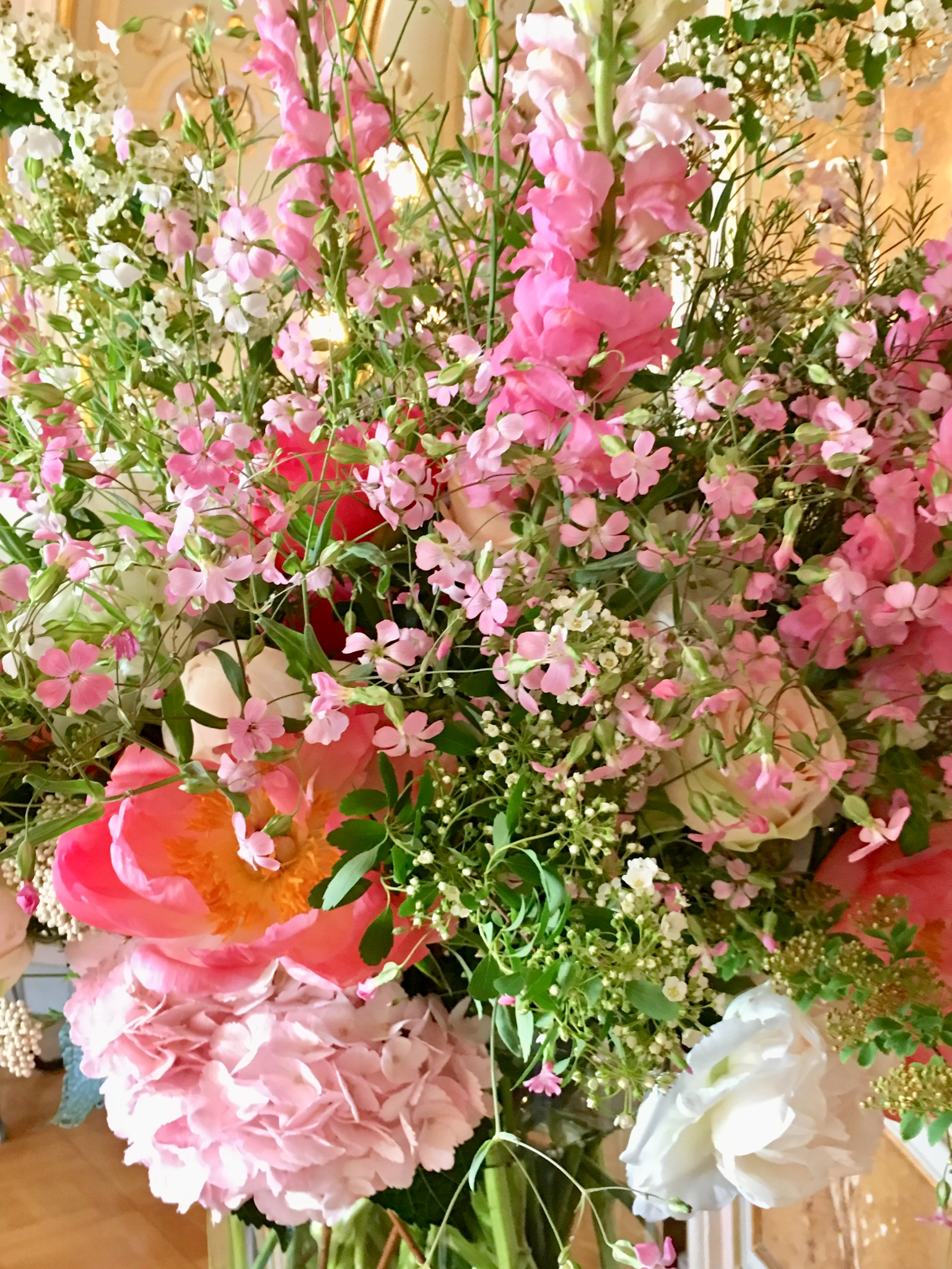 Flowers for Giselle at the Opera House – Stil und Stiele